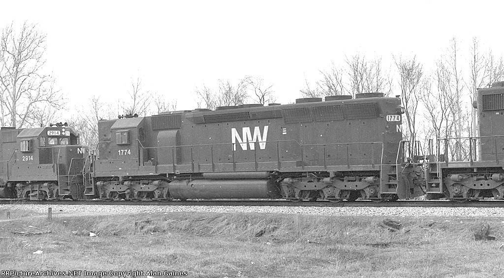 N&W SD-45 1774